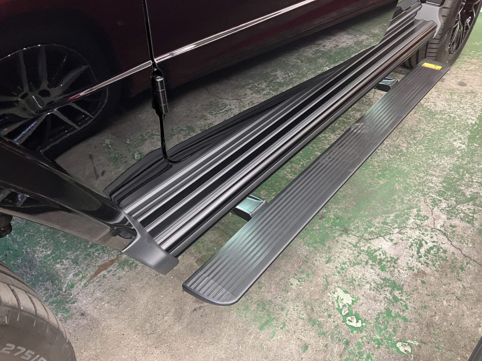 W465 G450d ブラックアウト&電動サイドステップ取付&セラミックコーティング！ | TUCグループの輸入車専門店が南青山にオープン 高品質のスペシャリティカーを案内